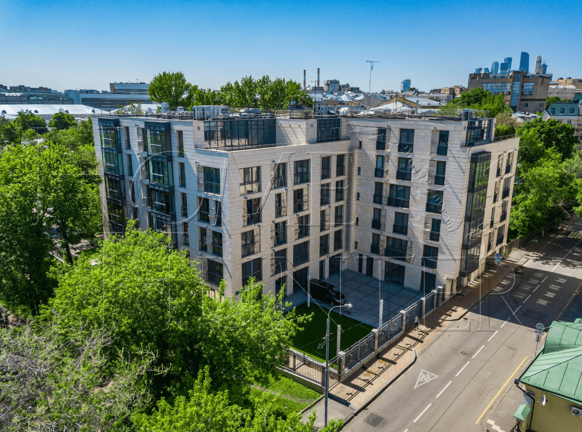 Микола Азаров де зараз — як живе прем’єр-втікач часів Януковича — фото - Телеграф