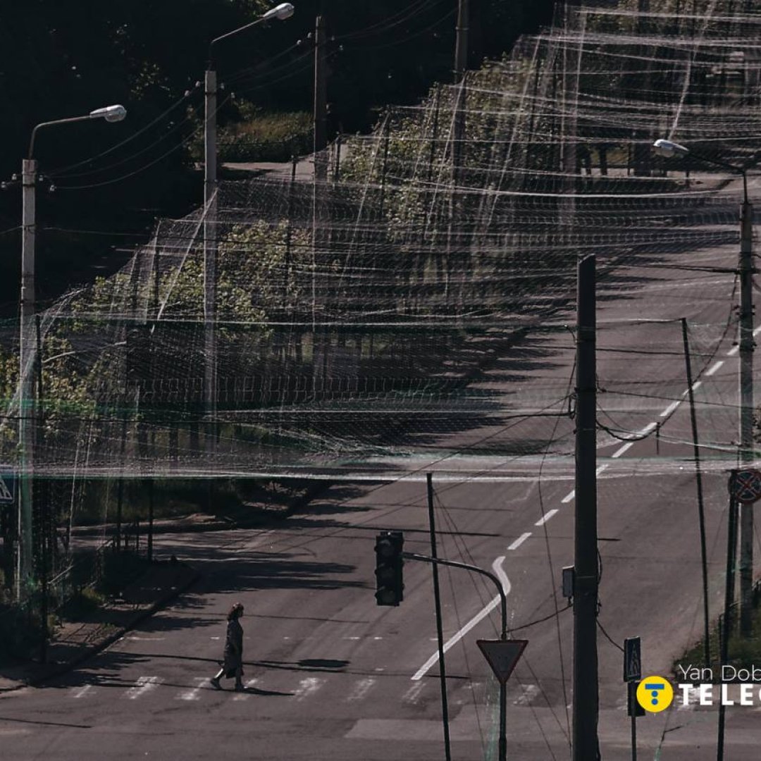 Kramatorsk fortifies itself with anti-drone nets and barbed wire as the ...